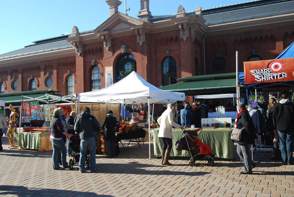 Outdoor Winter Photo – Eastern Market DC